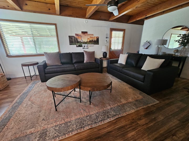 Oakhurst Getaway: Game Room, Hot Tub & Fire Pit - Yosemite National Park, CA