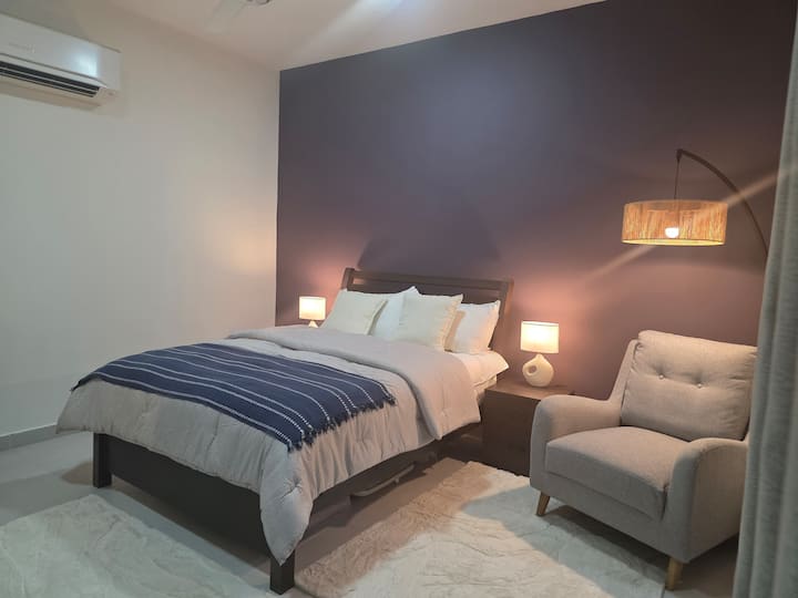 Charming Ensuite Room In Qurum Heights - Mascate