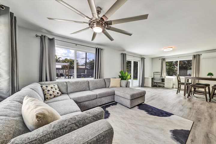 Modern Retreat W/ Lush Backyard - Fort Lauderdale - Fort Lauderdale