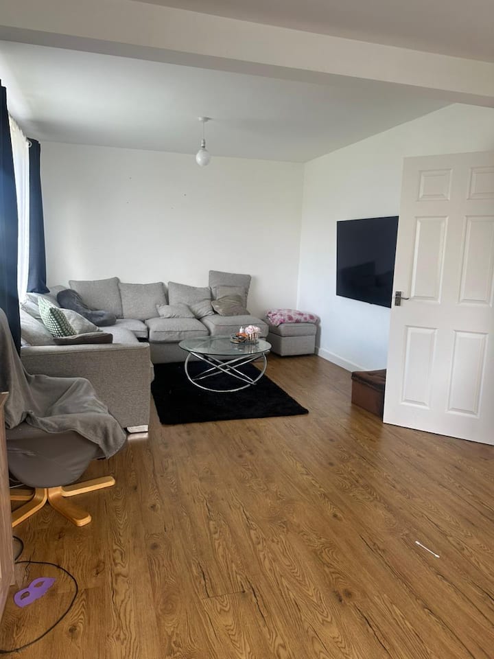 3bhk Bungalow Walkable Distance From Grand Stand - Île de Man