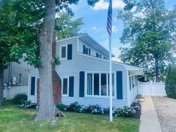 Newly Renovated Beach House - Point Pleasant Beach, NJ