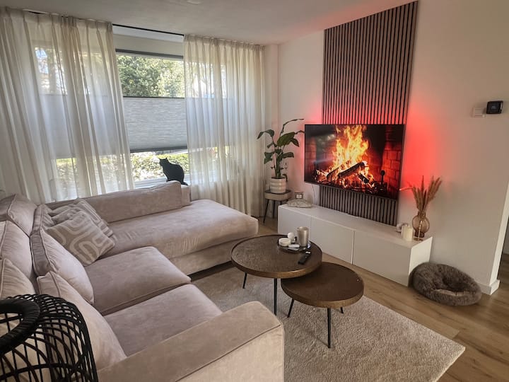 Gezellig Stijlvol Huis Inclusief 2 Lieve Katten - Enschede