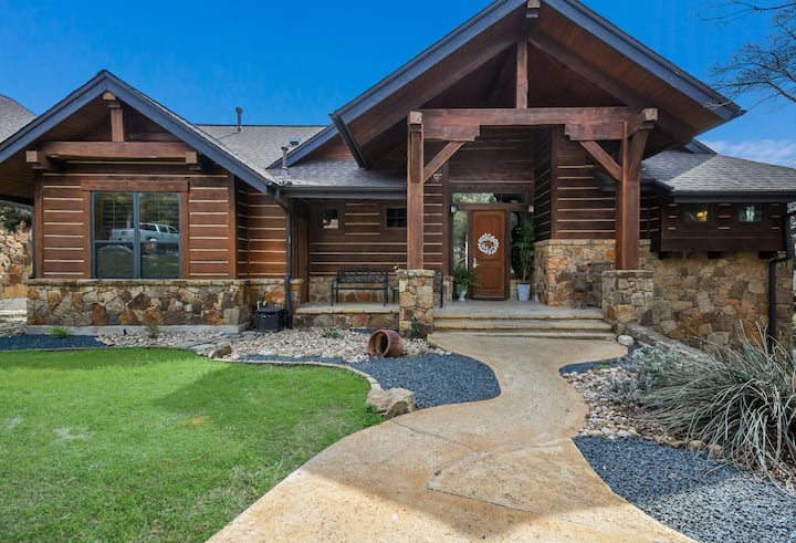 Lux Cabin + Bunkhouse | Hollows Amenities Access - Lake Travis, TX
