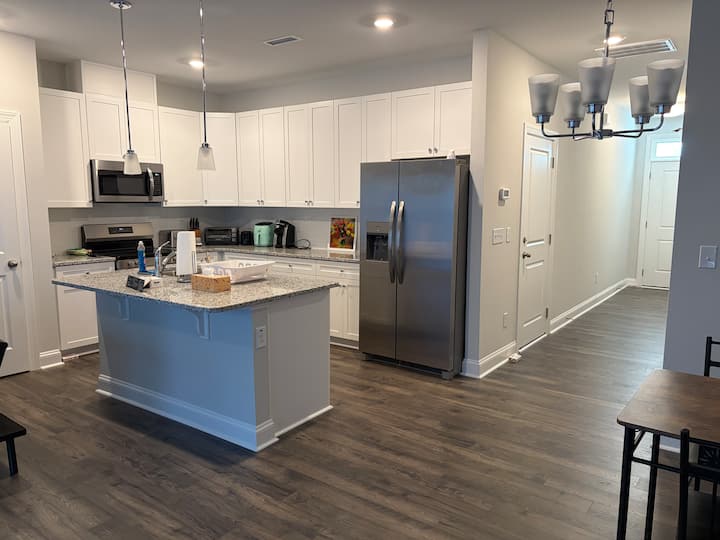 Roomy Zebulon Home - Lake royale, Spring Hope