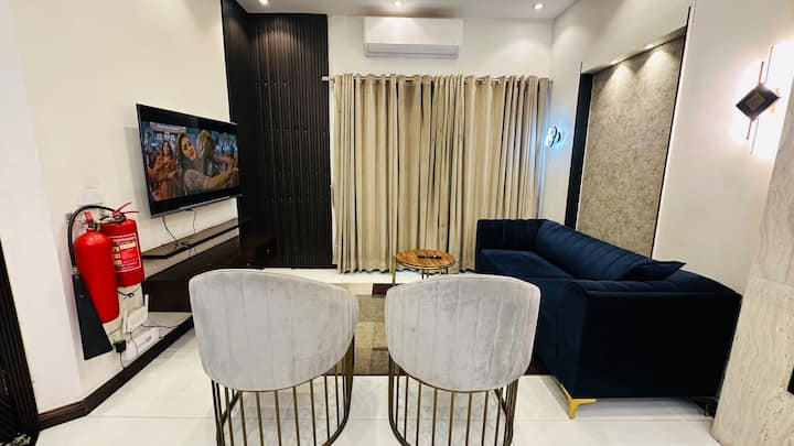 Luxury 1 Bhk Full House In Dha Ph 9 Town - Lahore