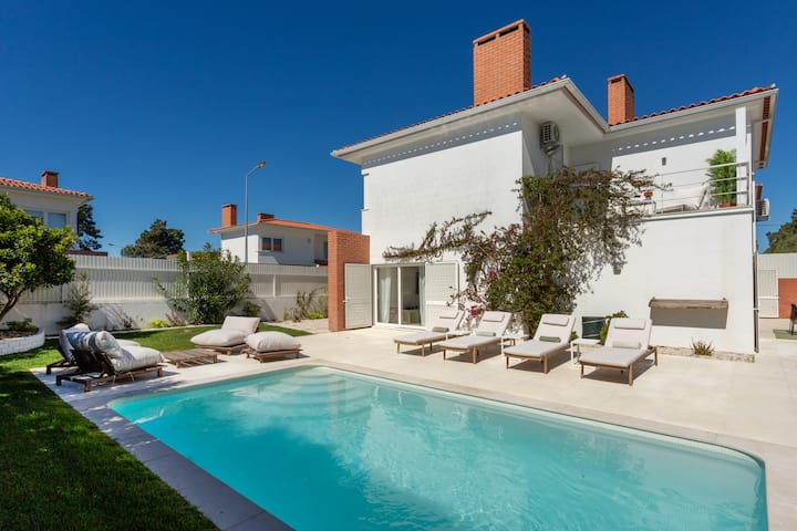 Villa Avec Piscine Chauffée, à 5 Min Des Plages - Costa da Caparica