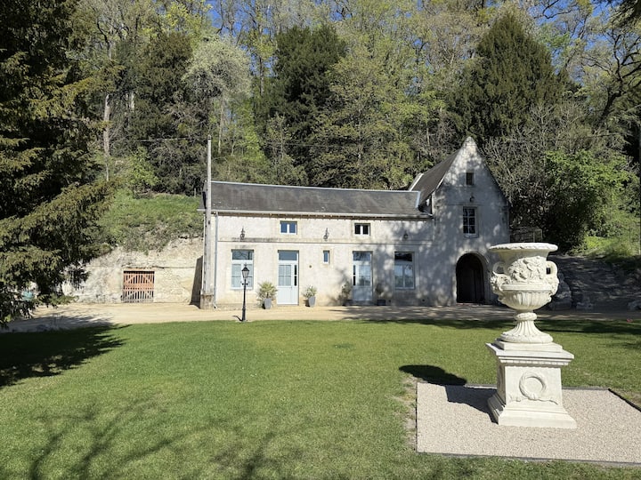 Maison Rénovée Dans Une Propriété Tourangelle - Langeais