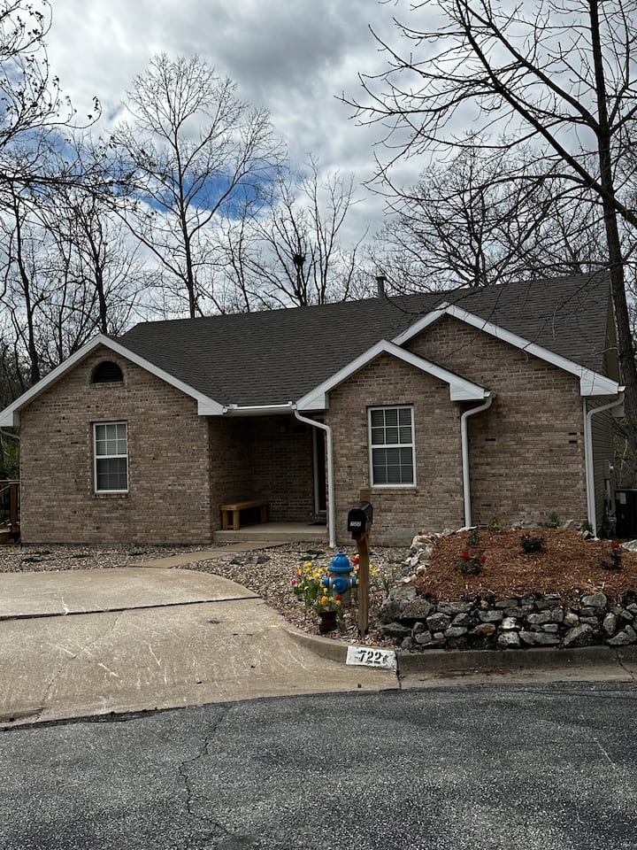 Private Wellness Retreat Near Mizzou - Columbia, MO