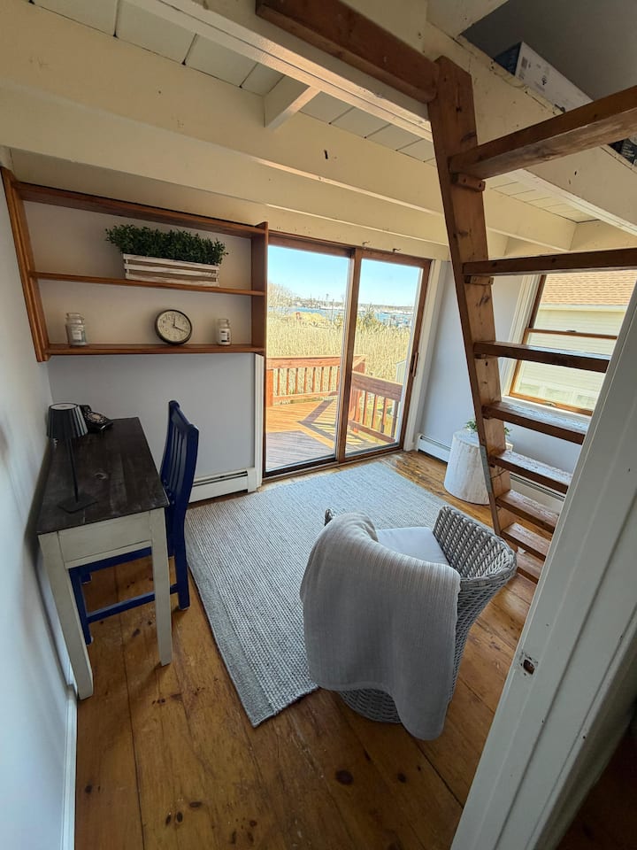 Charming Mystic Getaway Near Downtown & Waterfront - Stonington, CT