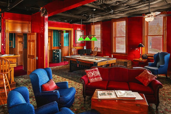 Historic Boutique Mountain Inn - Rm 1 Deluxe Suite - Cripple Creek, CO