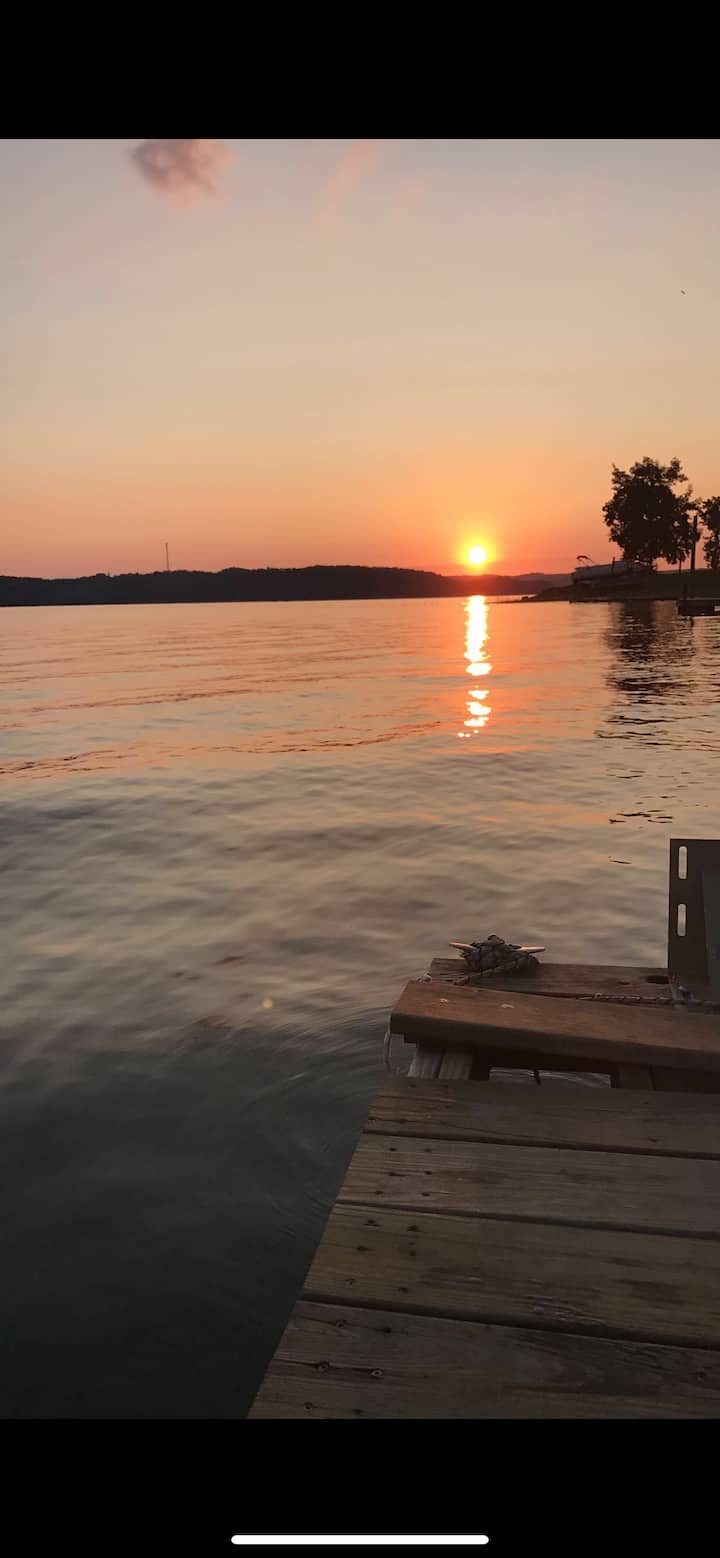 Hodge Podge Water Lodge - Douglas Lake, Dandridge