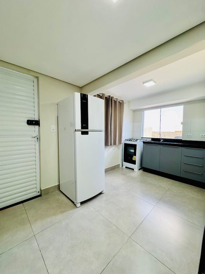 Casa Confortável C/ 2-ar Em Excelente Localização - Londrina