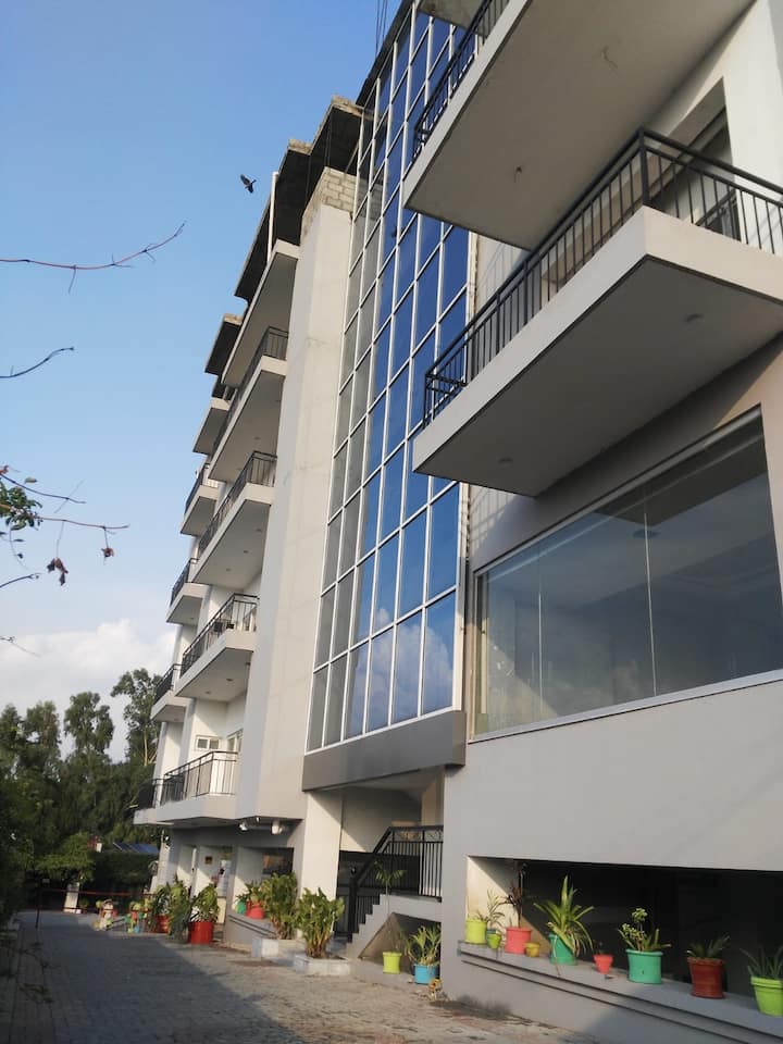 Lake View Apartments By Airmakaan - Islamabad