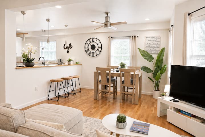 Spacious 2br W/parking Near Boston|airport |Casino - Revere, MA