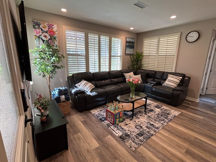 Cozy N Quiet Home Next To Gp Ice Rink For A Family - Irvine, CA