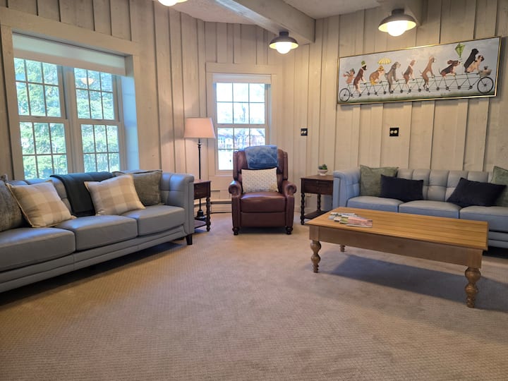 Vintage Victorian 5 Bed: Experience Northern Mi! - Gaylord, MI