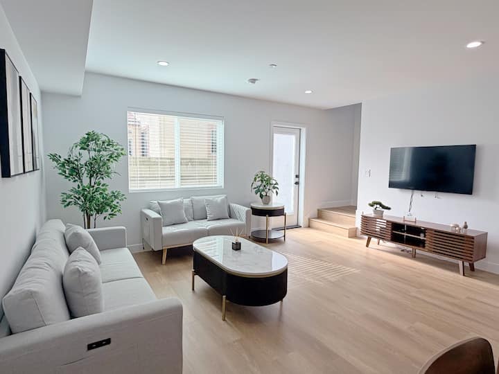 New Modern Retreat In Pasadena - Pasadena