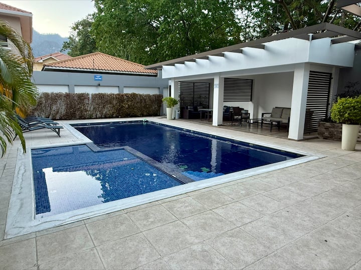 Fontana Arboleda - Townhouse 175 - 