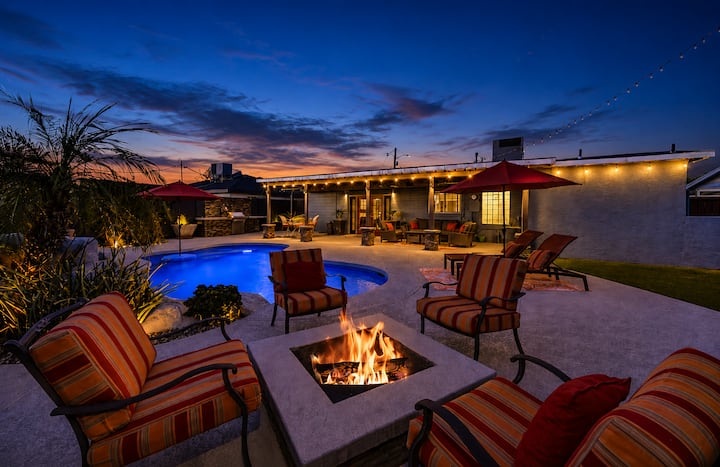 Poolside Sunset Vibes You Didnt Know You Needed - Phoenix
