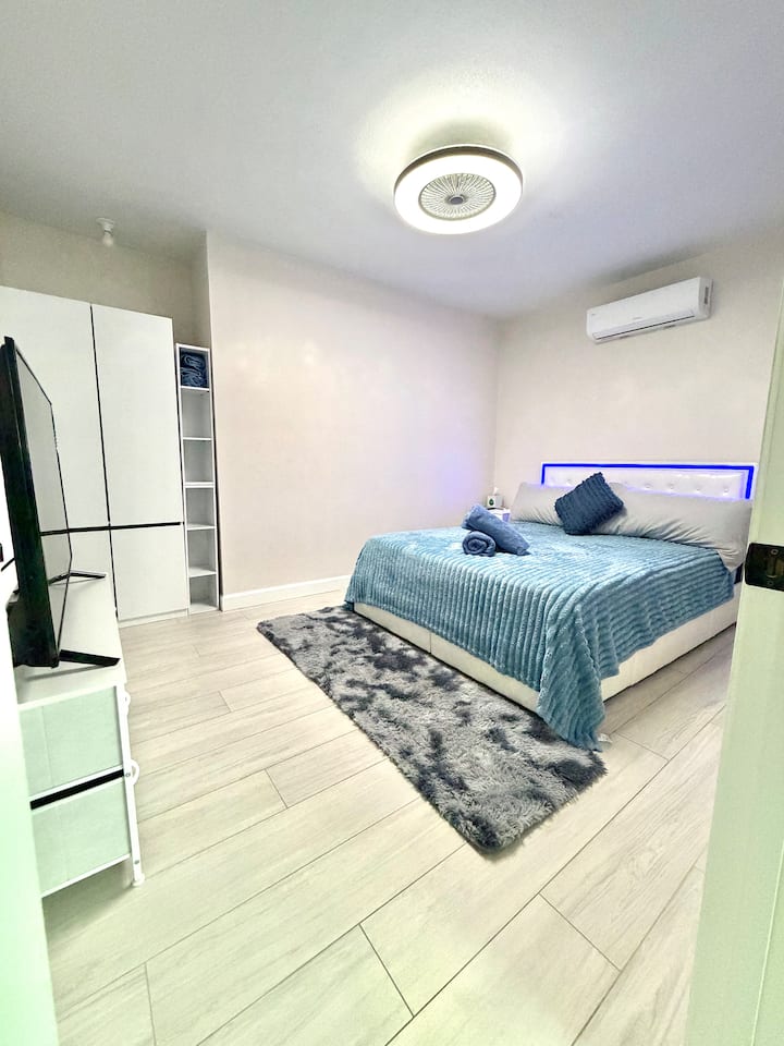 Modern 1bdrm Private Apt W/patio - Clearwater, FL