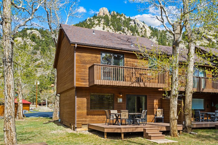 Riverfront Home With Bbq, Picnic Area, Fireplace - Estes Park, CO