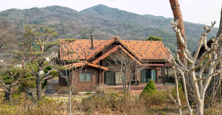 영주시의집.  산과 물을 조망할수 있는  유럽식통나무 주택. 디바인(Divine) - 풍기읍