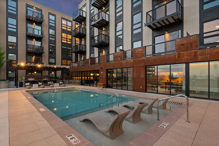 Modern Retreat | Views + Pool + Sauna - Salt Lake City, UT