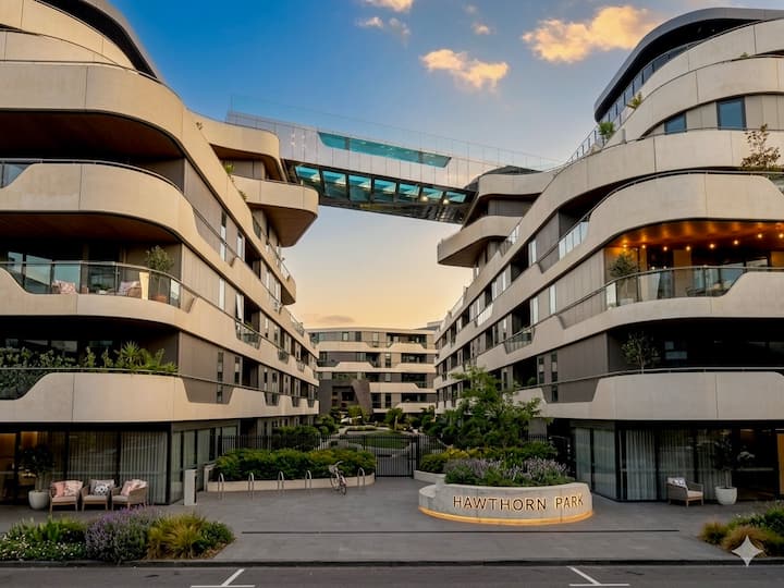 Sky Pool Residence | Green Relax Stay In Hawthorn - Box Hill