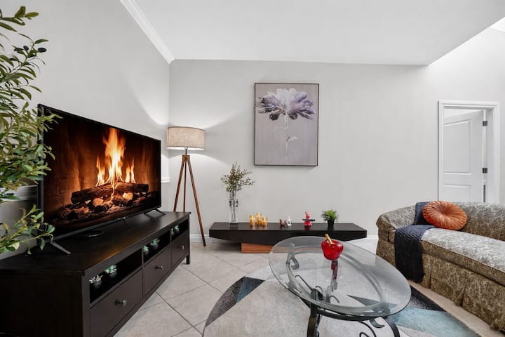 Bright 2br Suite | South Granville, Near Oakridge - Vancouver