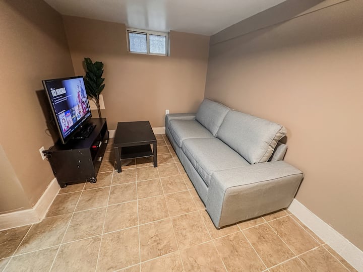1 Br, Private Basement Suite & Garden, Queens - New York