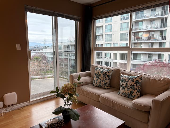 Near River 2beds And 2baths Apartment - Canada