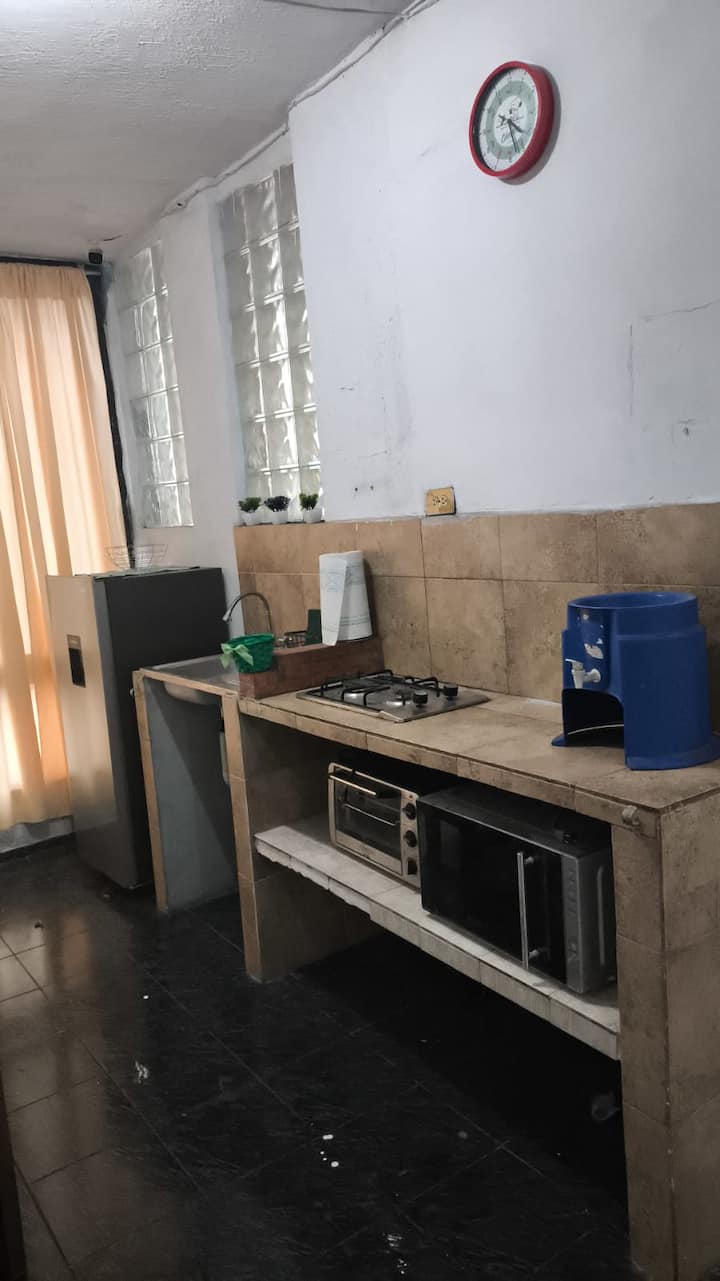 Dep. Familiar, A 5 Min Del Consulado - Santa Catarina