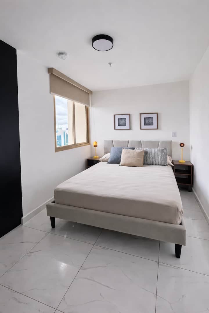 Mini Design Sky 15 | High Floor Apartment W Views - Panama