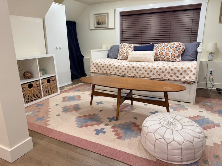 Private Studio + Entrance, Downtown In 15 Min - Vancouver
