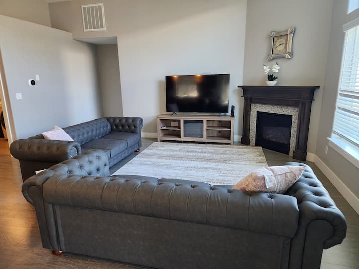 Close To I-5, Costco, Shops And Restaurants - Willamette Valley Vineyards, Turner