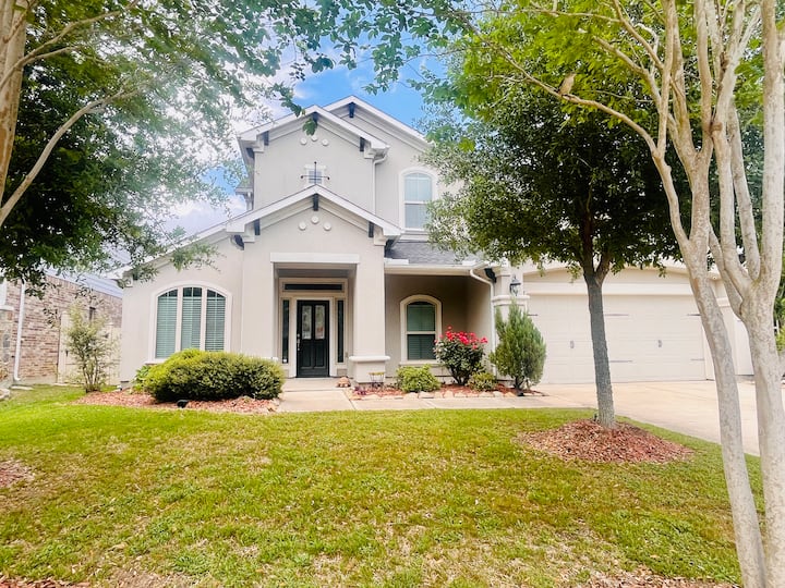 Your Luxury Home Away From Home, Spacious Retreat. - Richmond, TX