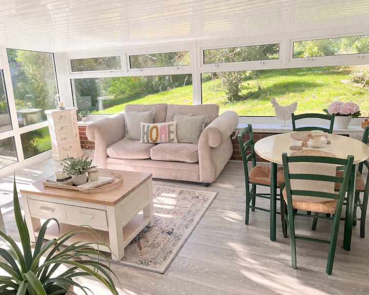 The Alkham Valley Countryside Hideaway - ドーバー