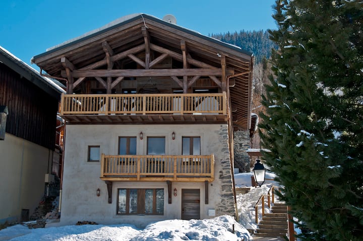Montalbert Luxury Chalet 50m From Lifts - Aime