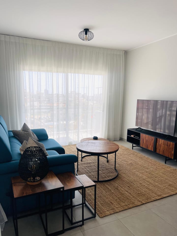 Bright 2-bedroom Apartment In Limassol - Limassol