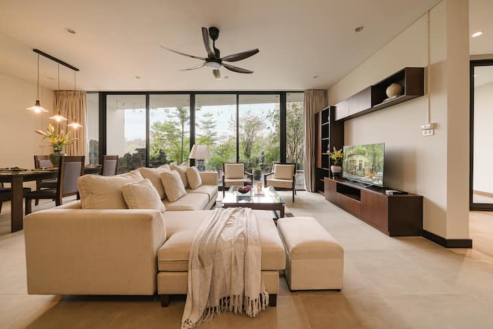 200m² 2br Near West Lake | Huge Green Balcony - China