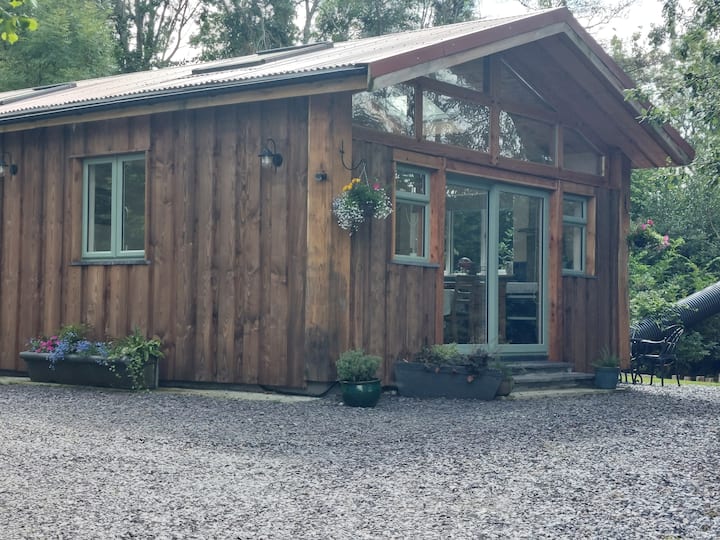 Ty Golchi- Comfortable Cabin With A View - Bangor