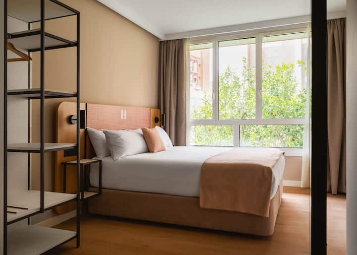 Limehome Bilbao Julio Urquijo | Studio + Sofa Bed - Bilbao