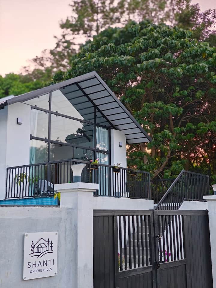 Cozy 1bhk Cottage In Yercaud With Pool Access - Yercaud