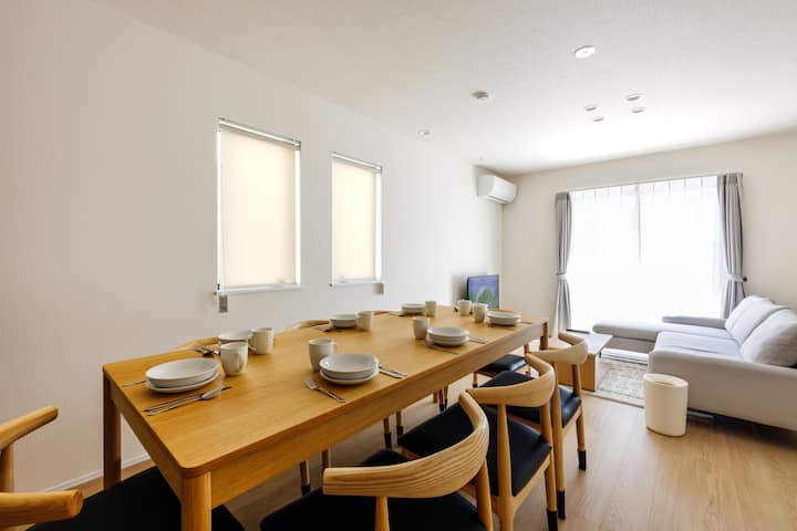 【名古屋城徒歩圏内！最大8名/ベッド7台・新築1棟貸し】最寄り駅徒歩4分・主要観光地まで電車で4分 - Nagoya