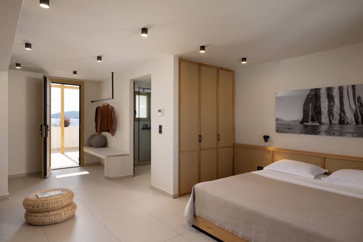Honeymoon Suite, Portiani Suites, Milos - 米洛斯島