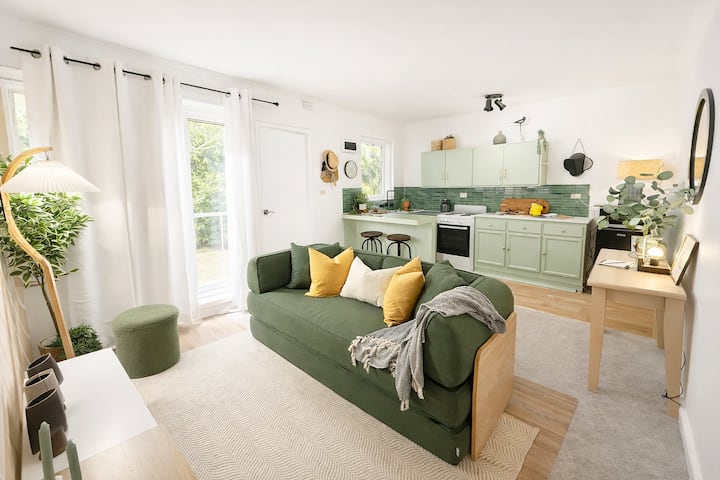 Cute 1br Apartment — Prime Richmond Location - Australia