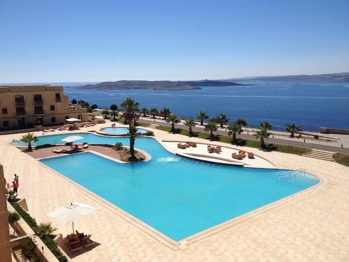 Historic Gozo Retreat With Panoramic Sea Views - 몰타