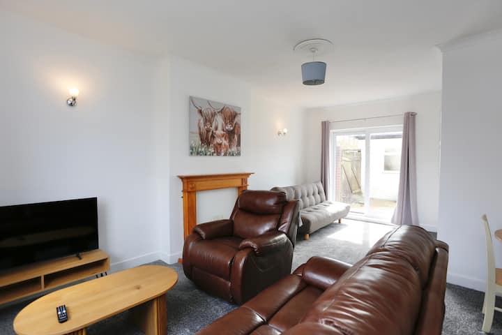 3 Bedroom House Free Parking Quiet Area Blackpool - Blackpool
