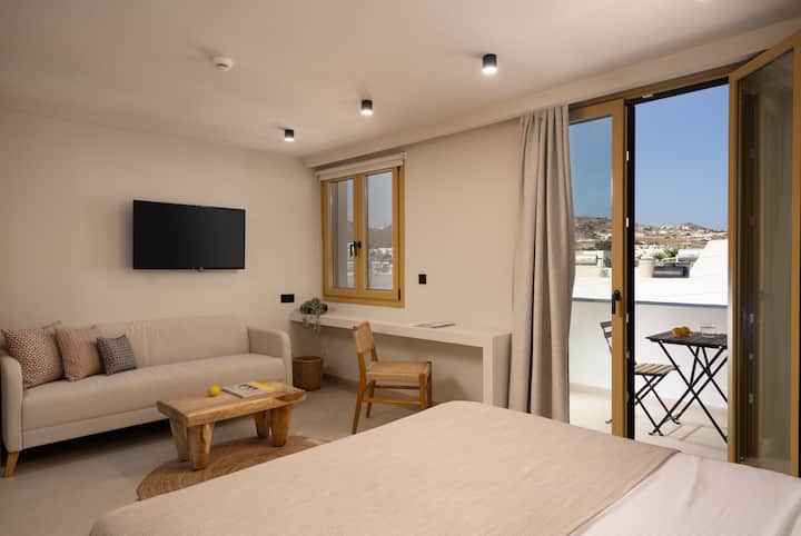Deluxe Family Suite, Portiani Suites, Milos - Milos