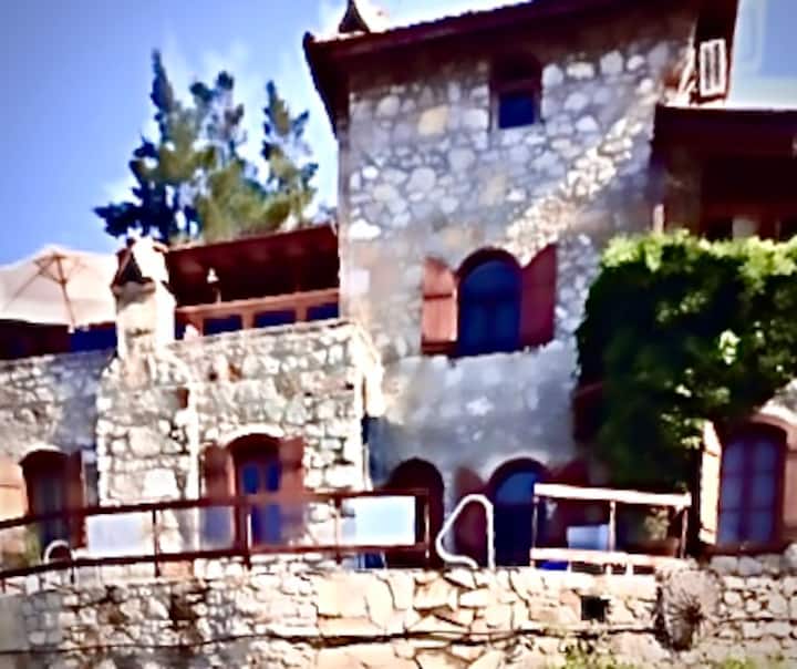 V.m. Taş Villa Zemin Kat - Selimiye